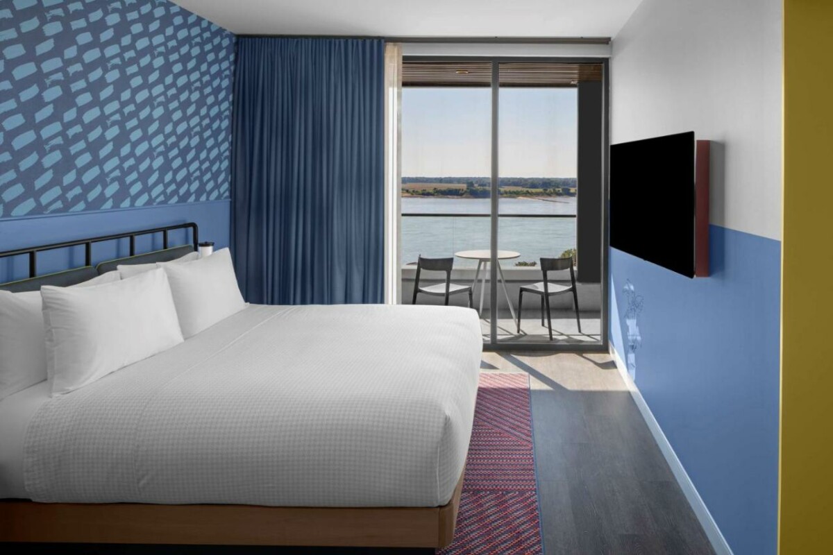 The 10 Best Hotels With Balconies in Memphis